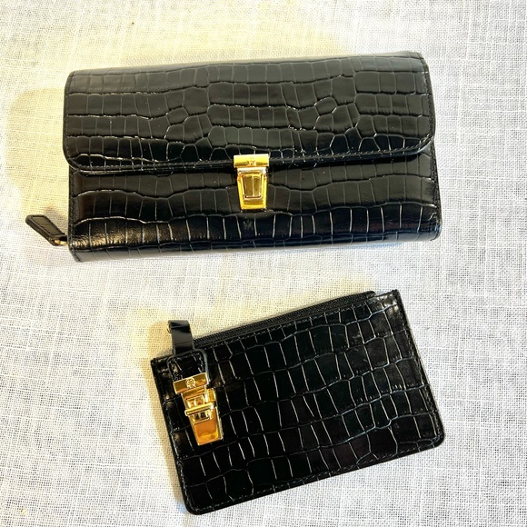 Etienne Aigner | Bags | Etienne Aigner Wallet Black Leather Is Key Fob ...